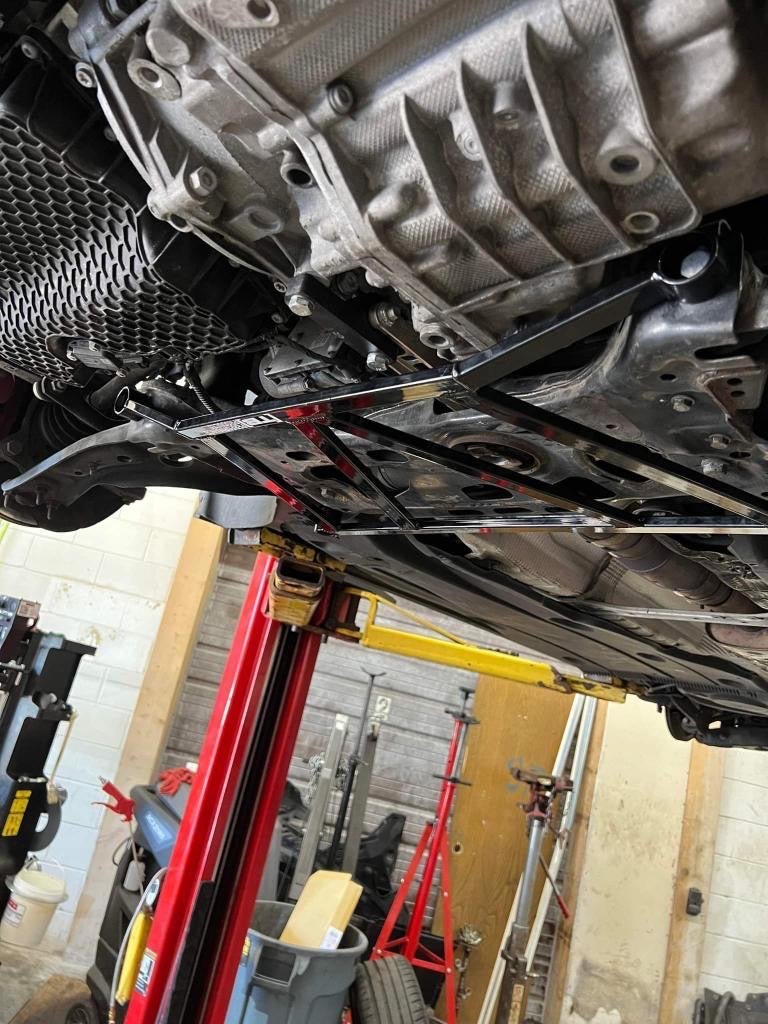 TB Performance Torque Gusset Traction Bar - MQBe 2.0T Golf R (Mk8 ...